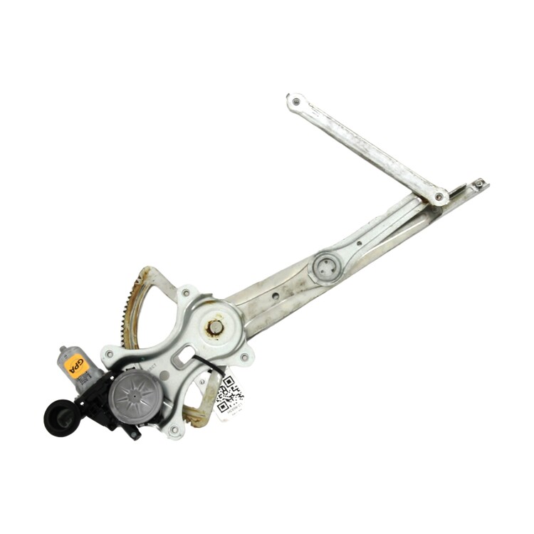 Right front window-lift used - Toyota HILUX PICKUP - 698100K041 - GPA