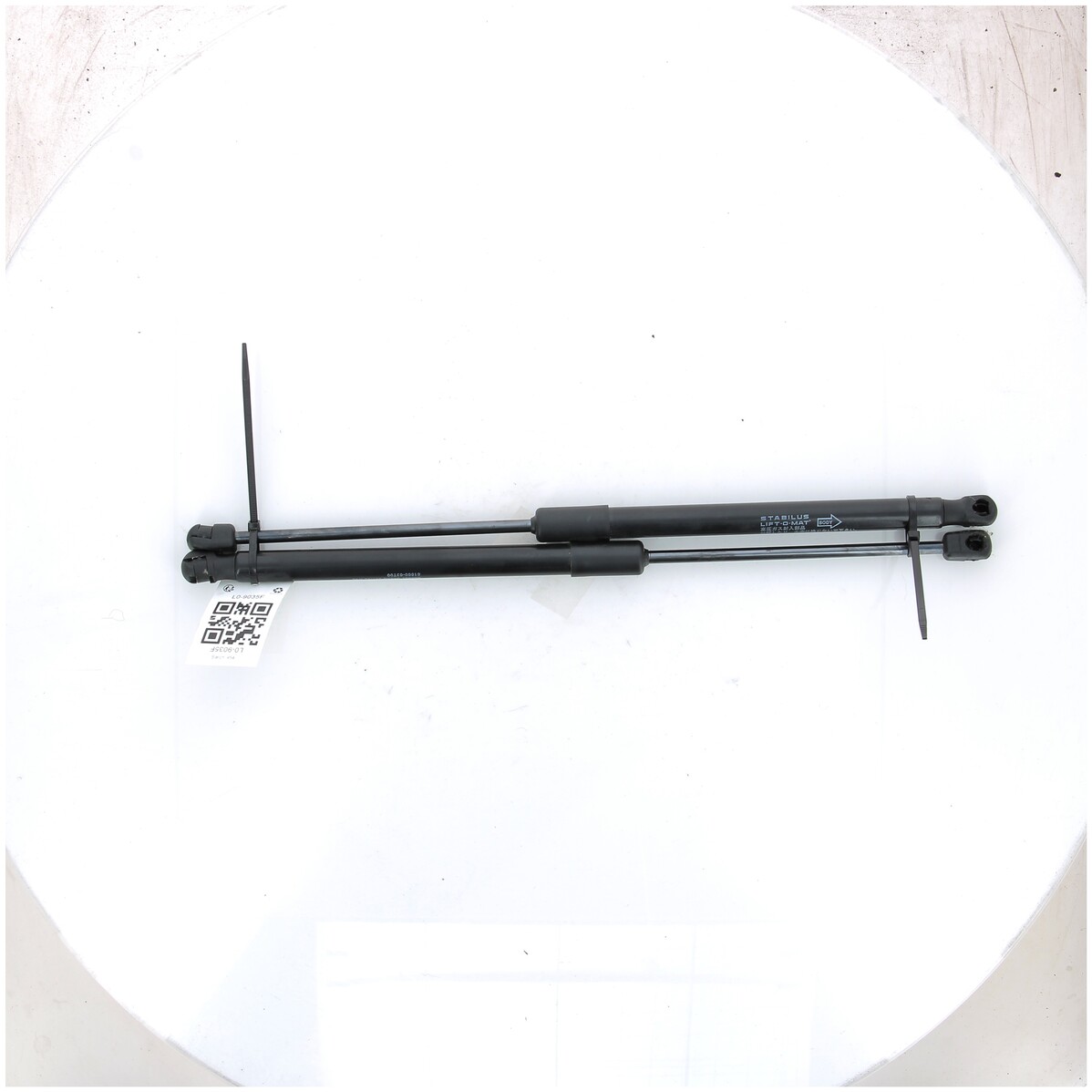 Trunk gas spring (x2) used - Suzuki S-CROSS - 81860-63T00 - GPA