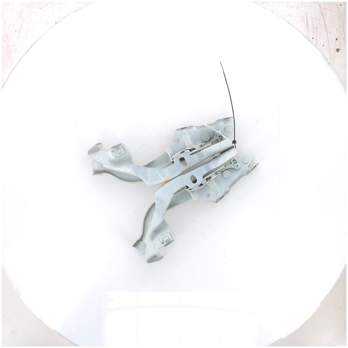 Hood hinges used - Mercedes CLASSE A - 1768800328 - GPA