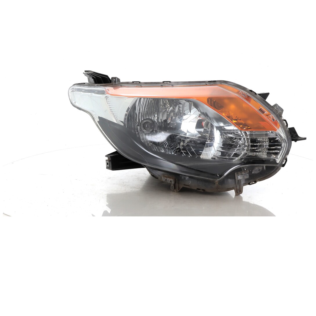 Right headlight used - Mitsubishi L200 PICKUP - 8301C730 - GPA