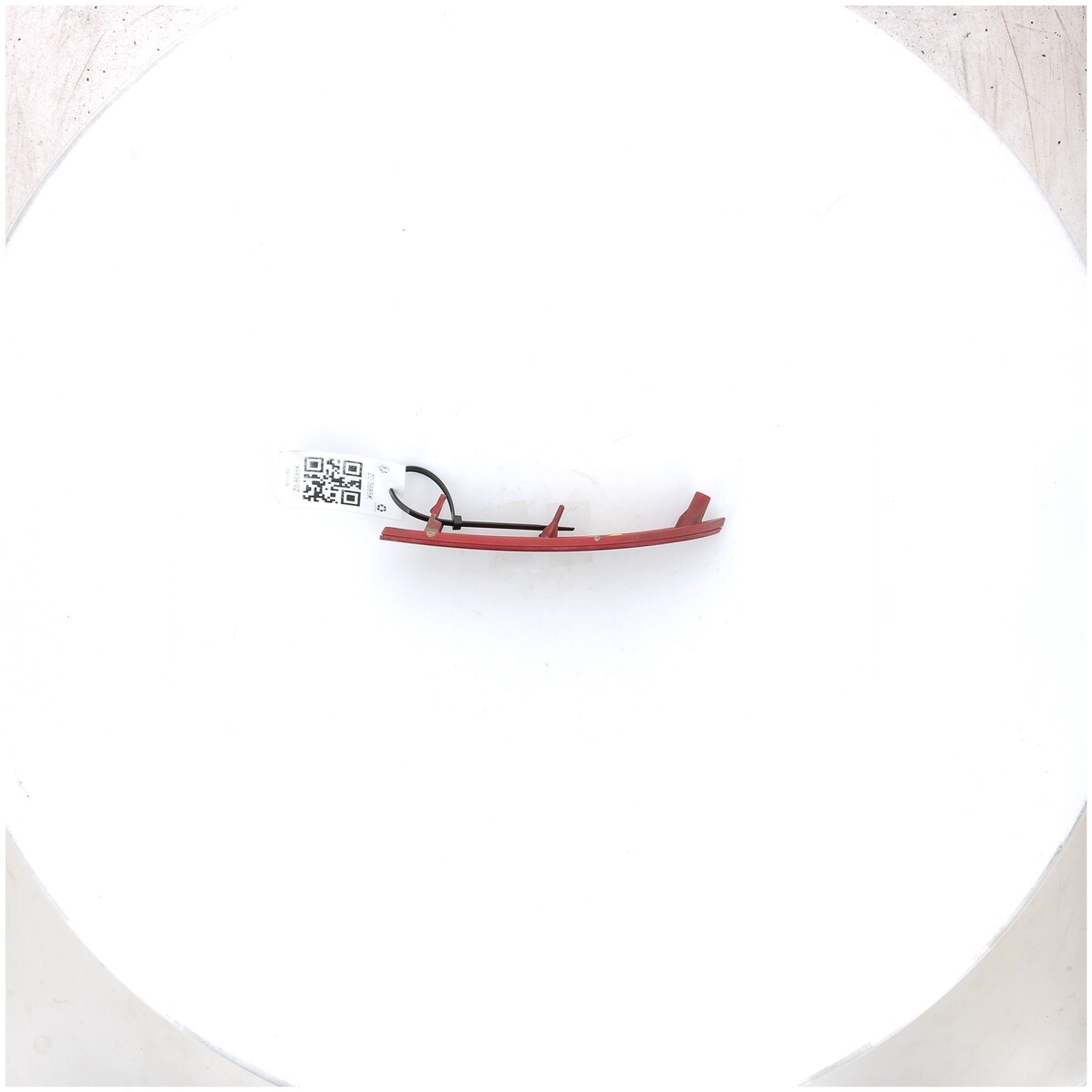 Right rear reflector used - Toyota AURIS - 8191002260 - GPA